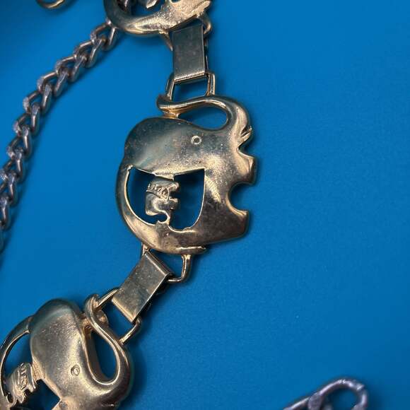 Unbranded | Accessories | Vintage 98s Gold Tone Elephant Medallion Link ...